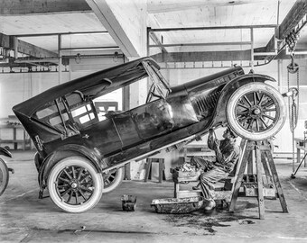 Young Lady Auto Mechanics, 1927. Vintage Photo Reproduction Print ...