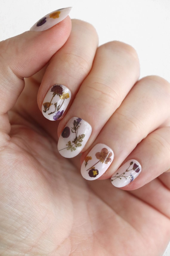 Dried flowers nail art store