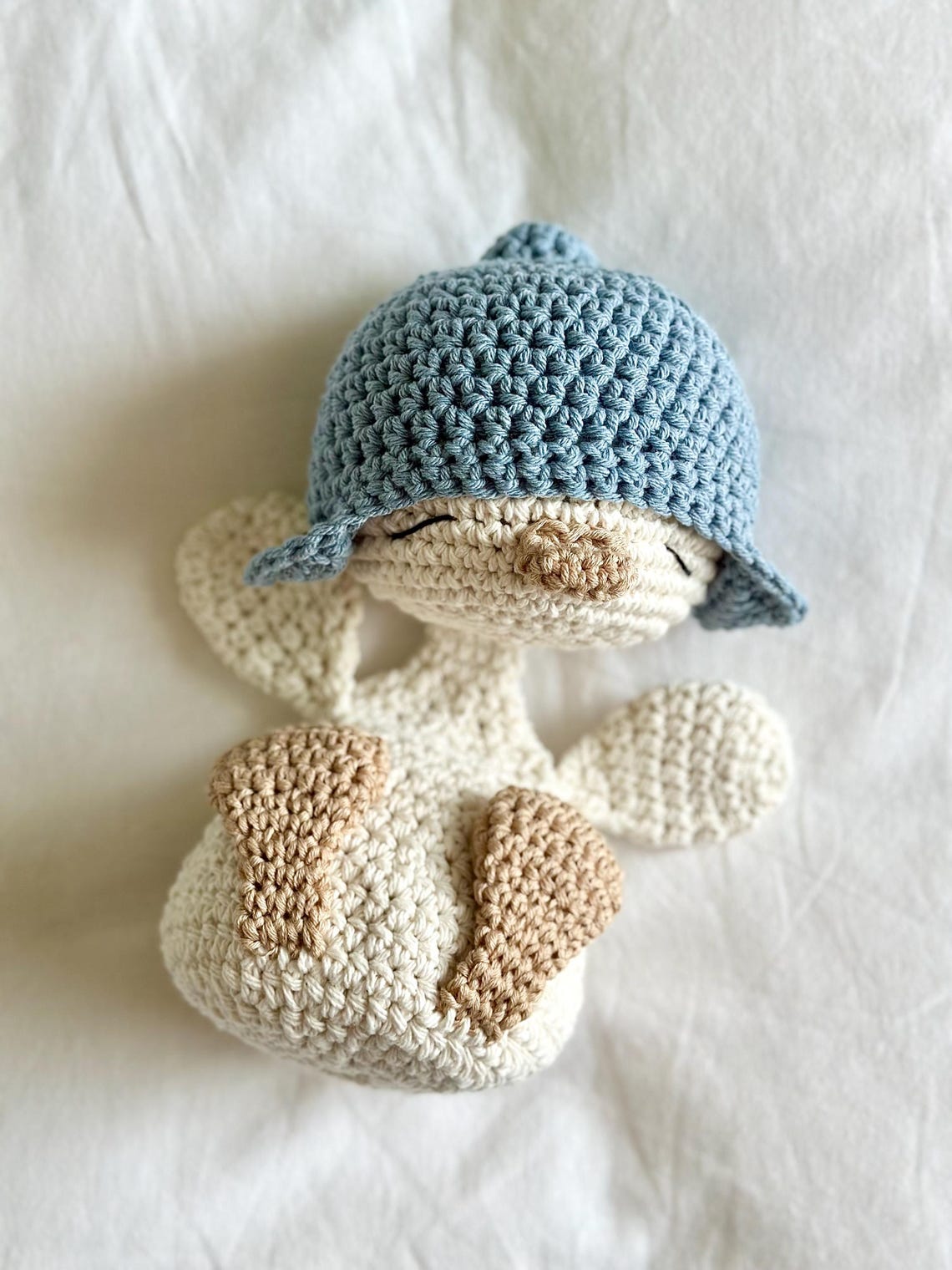 Crochet Baby Gosling / Sleepy Baby / Crochet Prop / Nursery Decor - Etsy