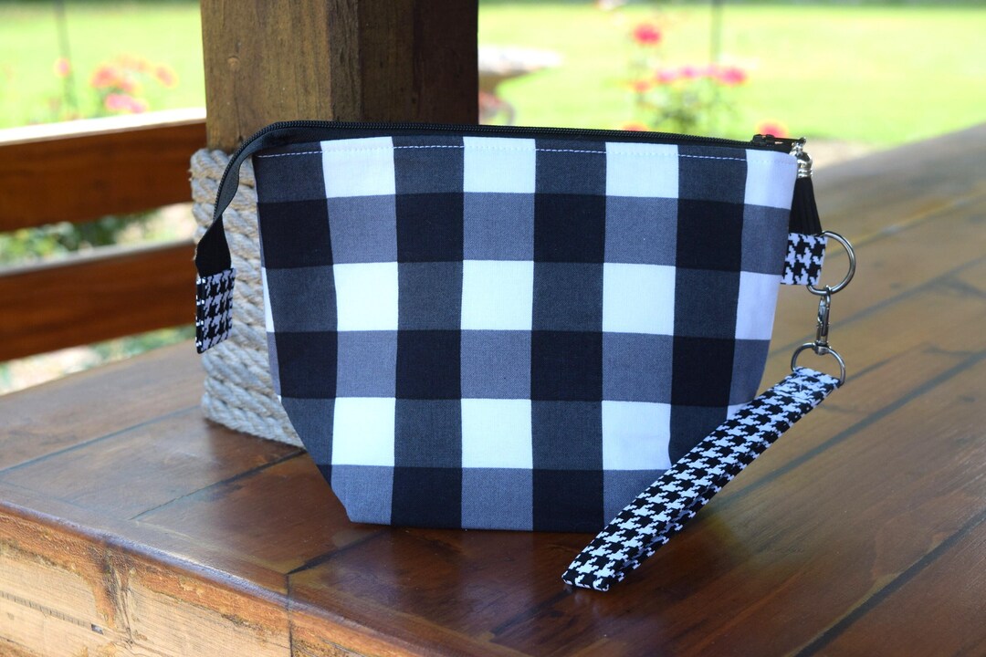 Zippered Box Bottom Notions Bag: Cotton Knit Knack Sack With Wristlet ...