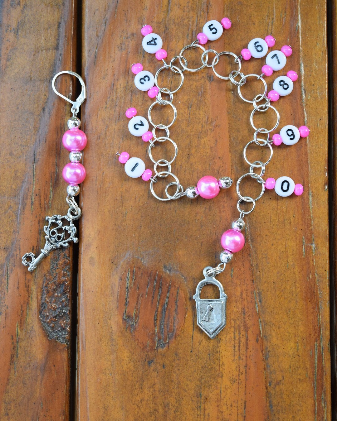 1-100 Numbered Chain Row Counter W/ Beads and Charms, Leverlock ...