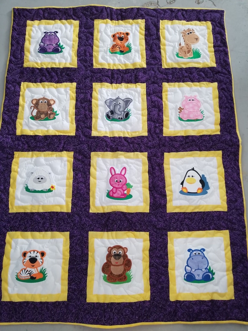 Cuddly Zoo Animals 41"x 53" Baby or Kids Quilt - Etsy