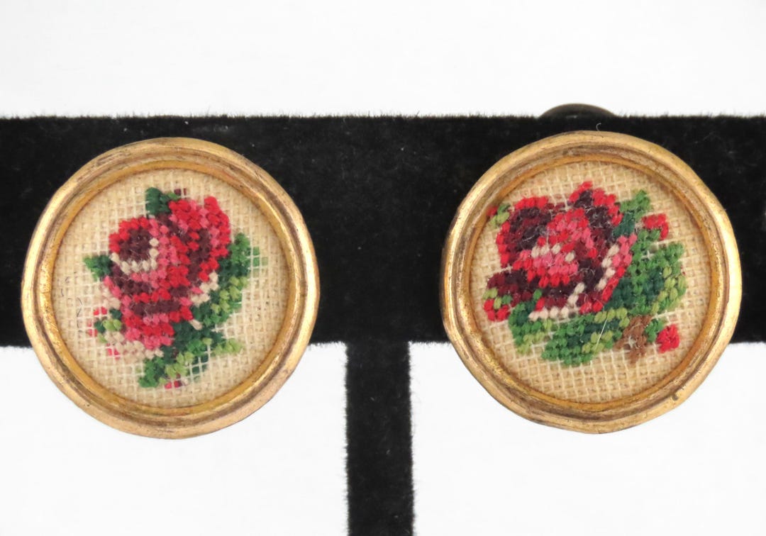 1940s - AUSTRIA - Vintage Needlepoint Petit Point Roses Flowers Clip-on ...