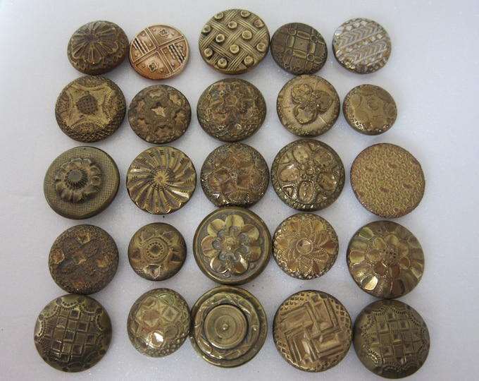 Lot of 25 Antique Late Victorian Gilt Brass Sewing Buttons Small Great ...