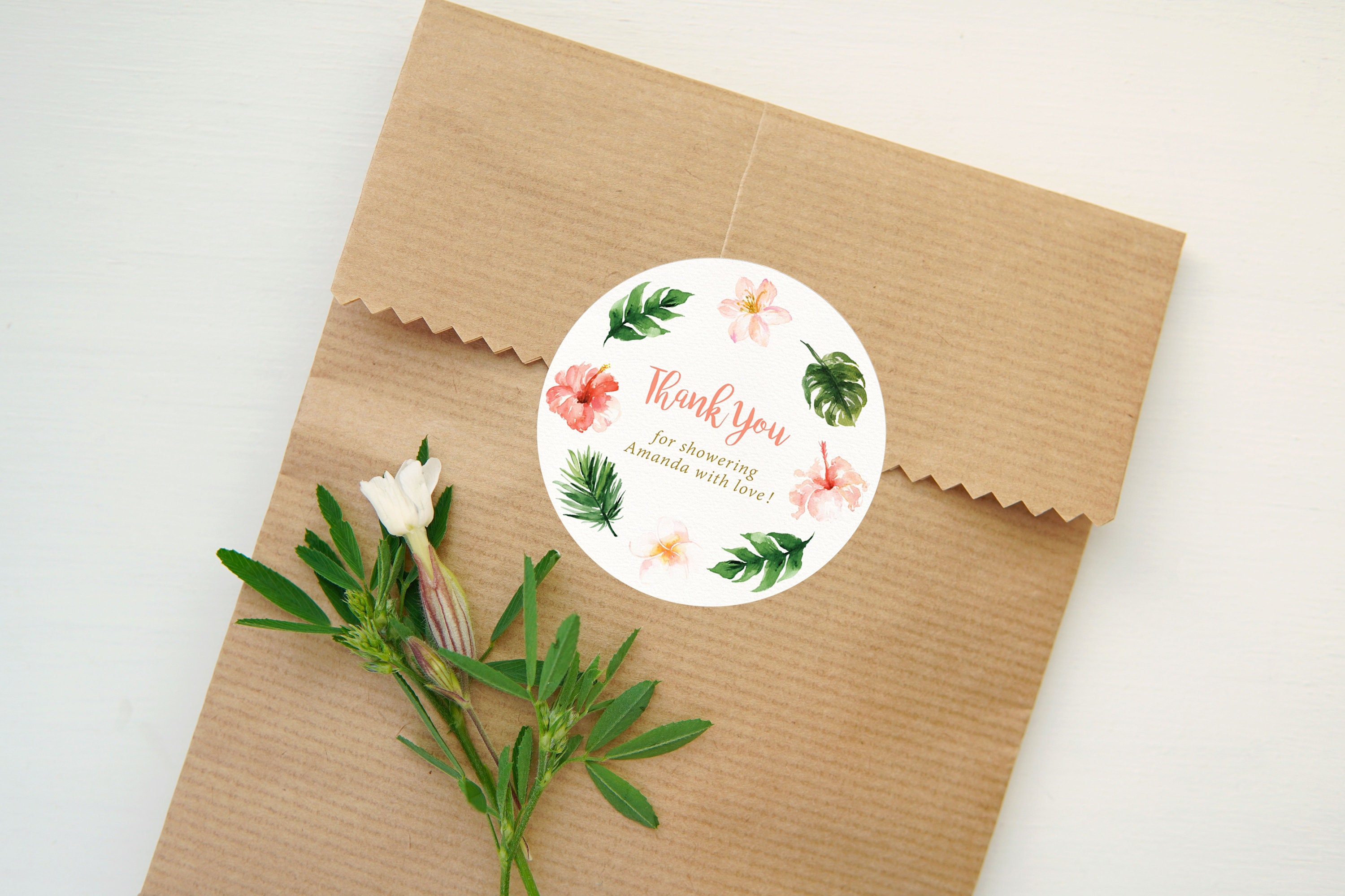 Tropical Hawaiian Round Label Template / Hawaiian Luau Favor Tags ...