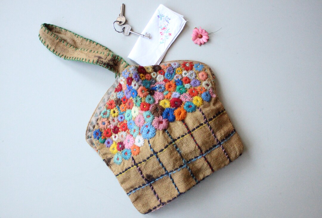 Vintage 1920s 1930s Handmade Embroidered Hessian Fabric Peg Sewing ...