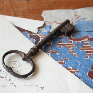 Vintage French Skeleton Door Key Farmhouse Metal Rusty Steel Decorative ...