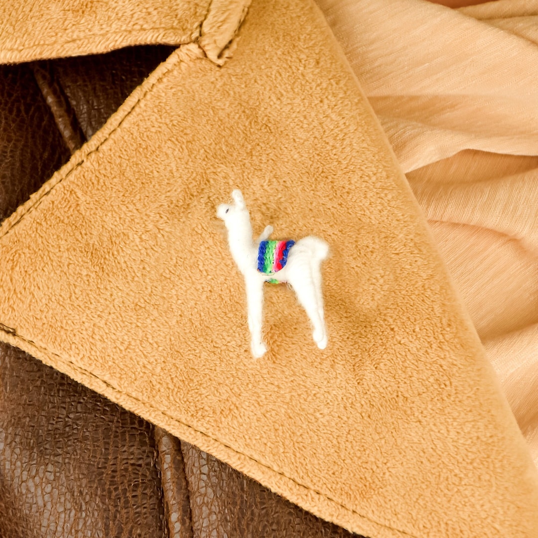 Handmade Tiny Llama Pin, Party Favor Gift - Etsy