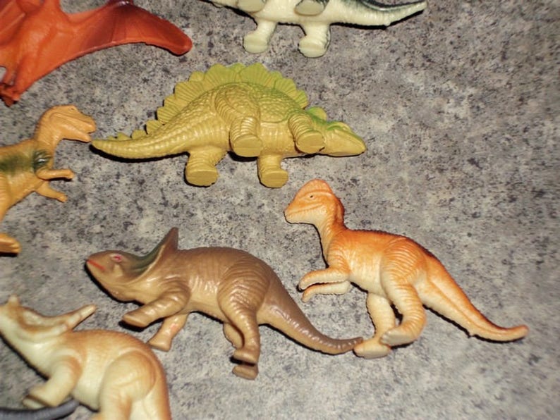 Vintage 1993 Jurassic Dinosaur Plastic Figure Set - Etsy