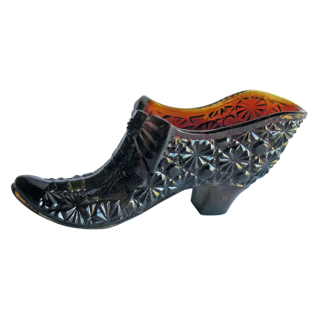Boyd Daisy & Button Shoe - Boyd Crystal Art Glass Shoe - Shoe Match ...