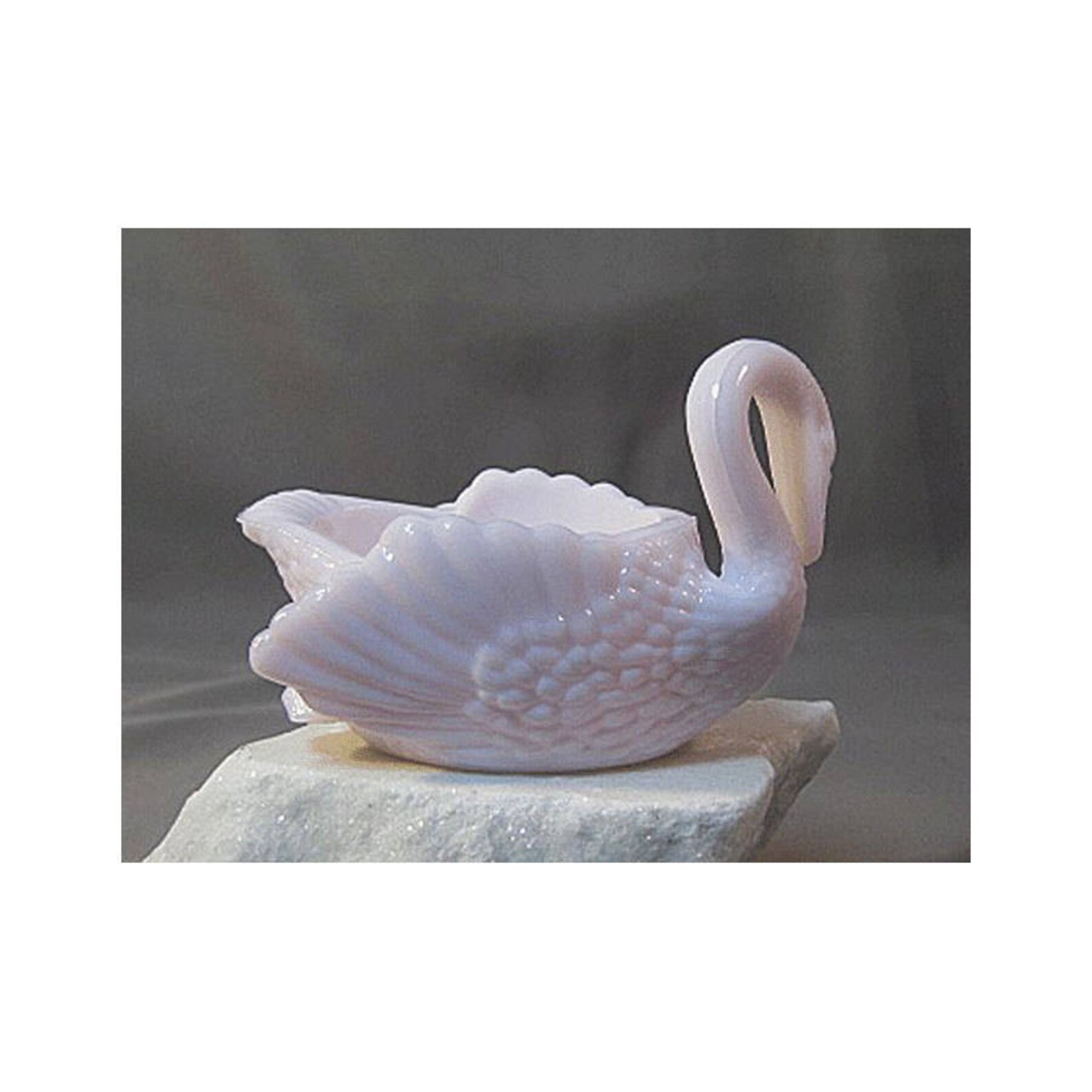 Boyd Crystal Art Glass Swan / Cashmere Pink / Boyd Swan / Pink Swan ...