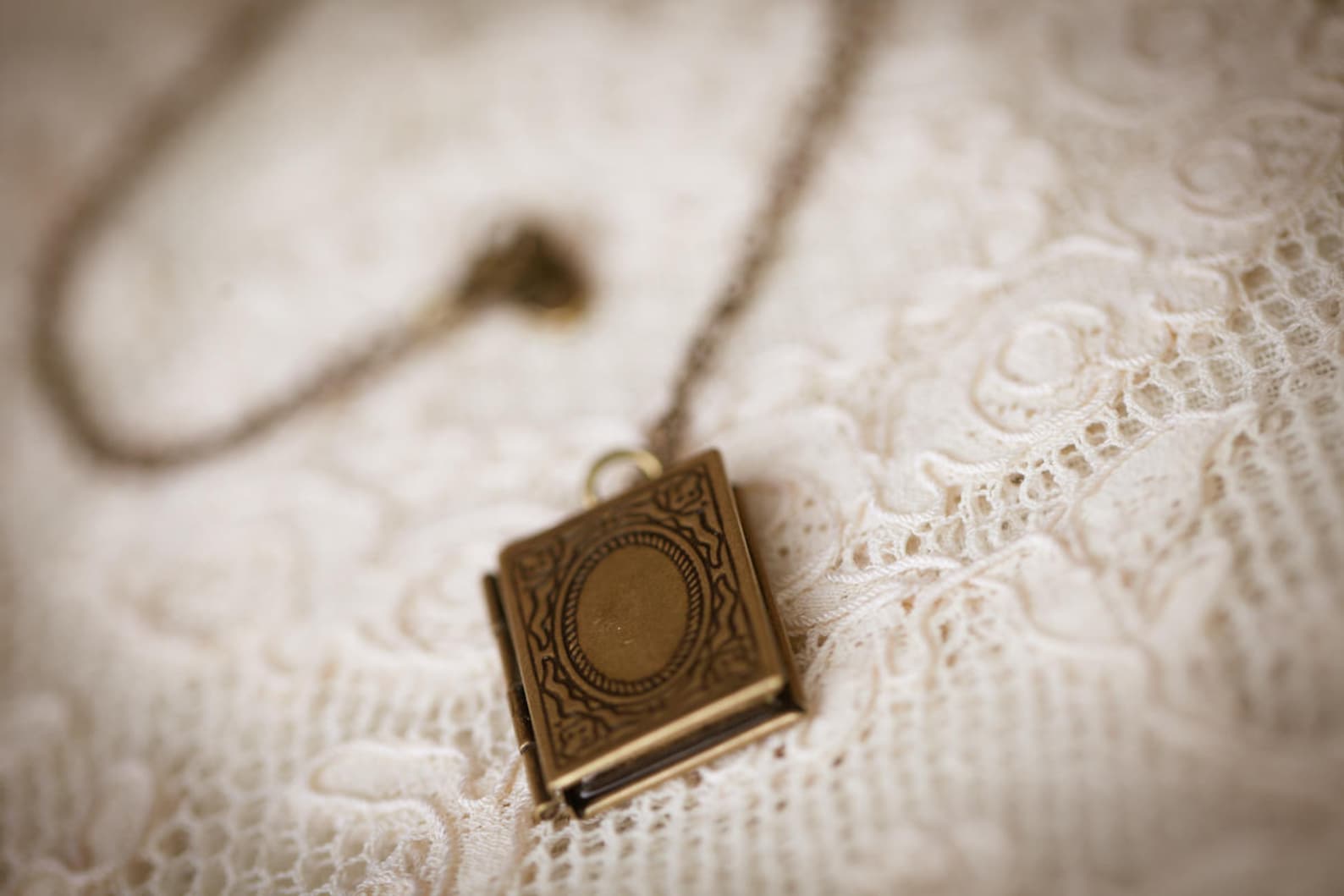 Book Locket With Book Cover of Your Choice! - Etsy