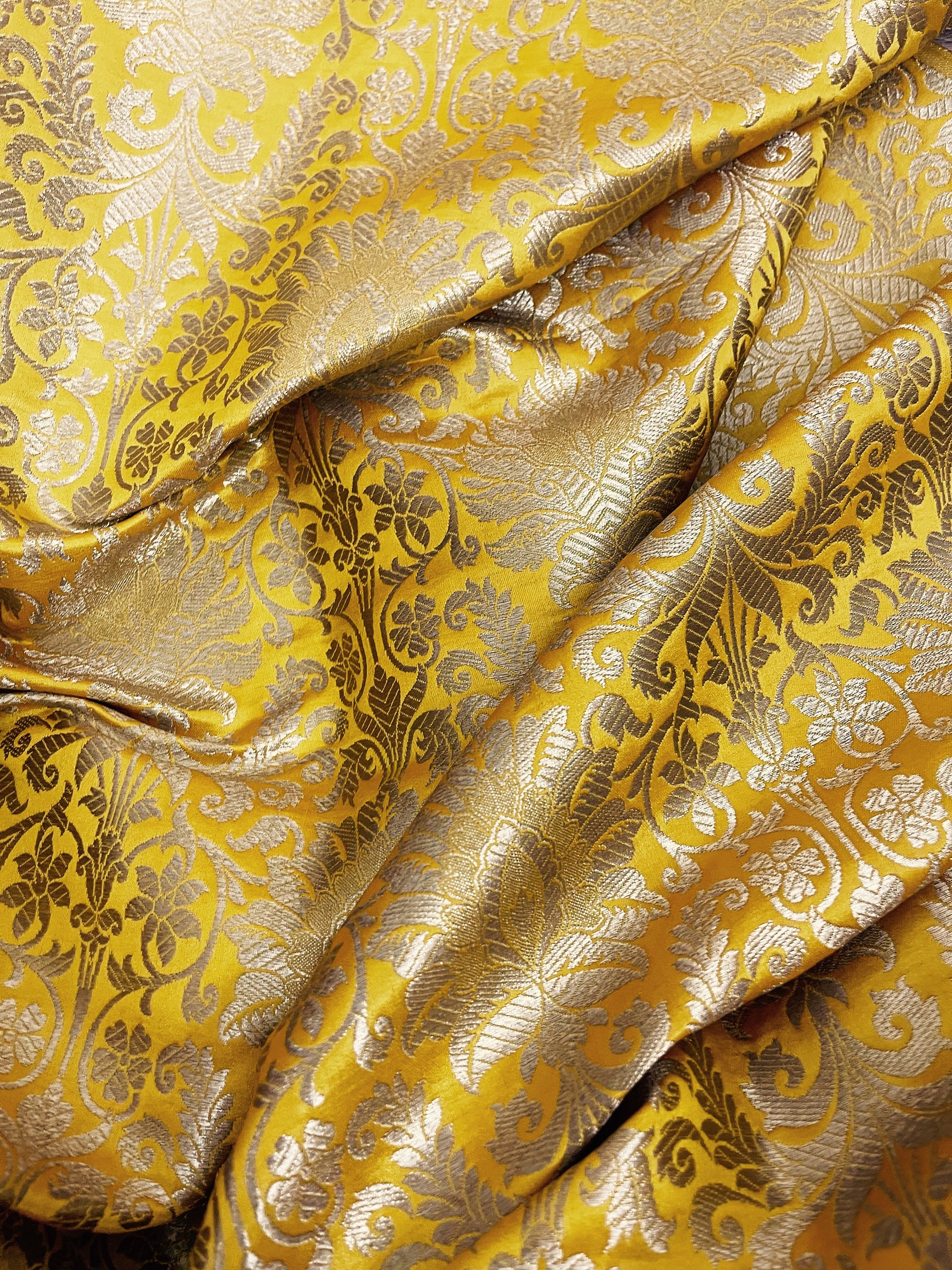 40% VENTA Tela de brocado indio tela amarilla y oro brocado | Etsy