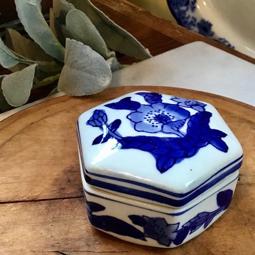 3 Clear Swirl Thick Glass Inkwell With Ink Antique | Etsy