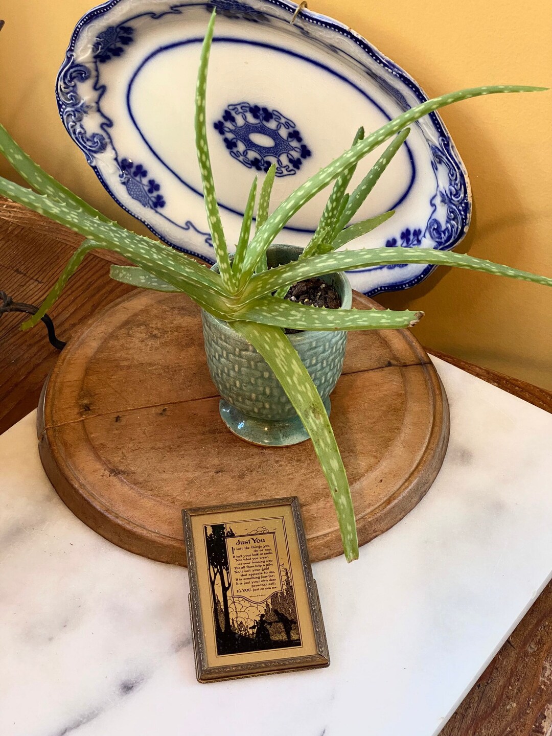 Sweet Buzza Motto Style Silhouette Gold Frame and Mirror on Reverse ...