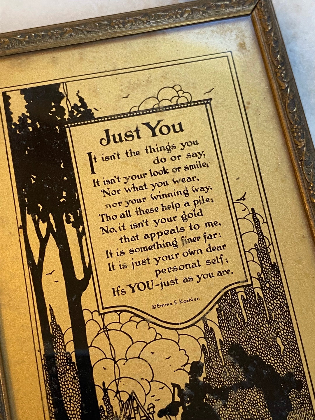 Sweet Buzza Motto Style Silhouette Gold Frame and Mirror on Reverse ...