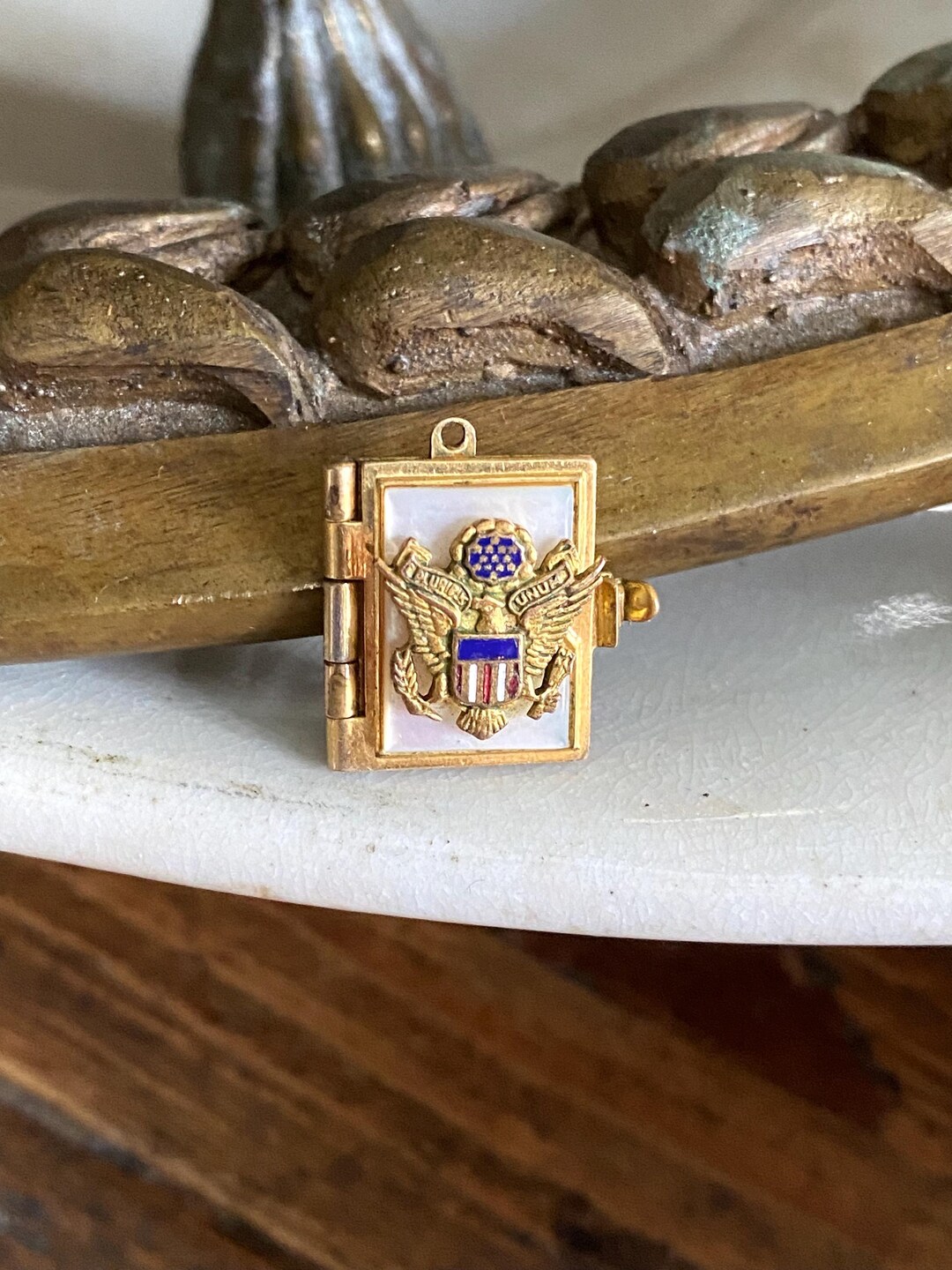 Vintage Gold Sweetheart Locket, USA American Eagle - Etsy