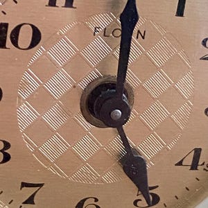 Vintage Deluxe Bungalow Clock Cottage Core Treasure! - Etsy