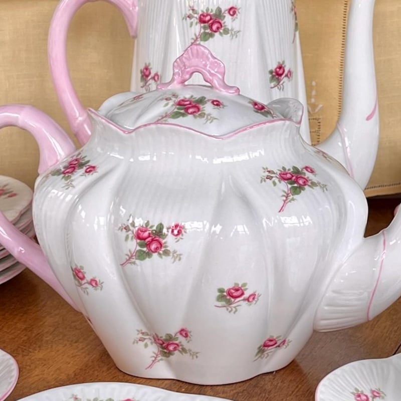 Shelley Dainty - Etsy