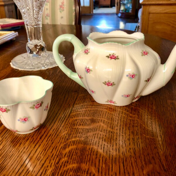 Rosebud Teapot - Etsy