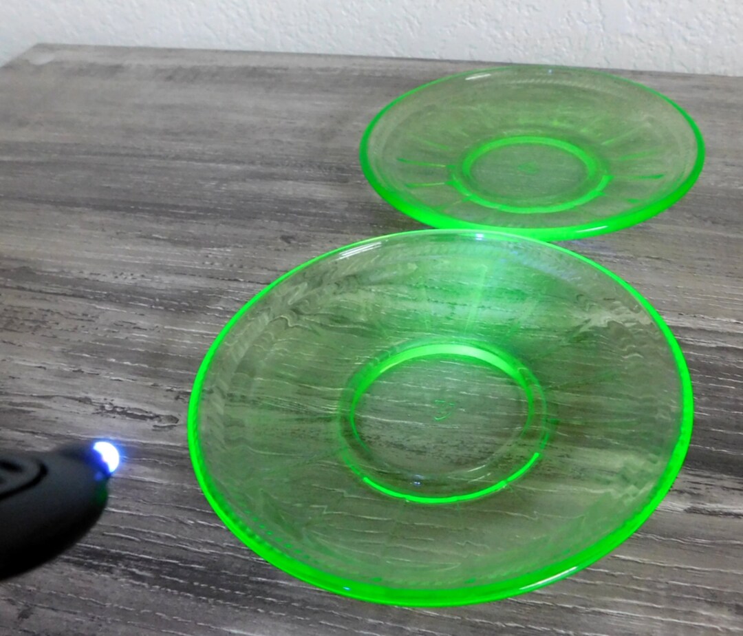 Vintage Federal Glass URANIUM GLASS PLATES ~ Set of 2 Saucers - Etsy