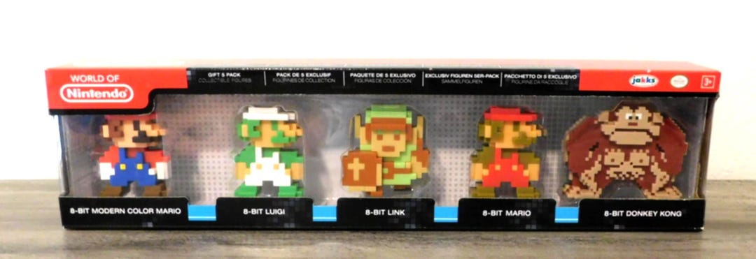 World of Nintendo 8 Bit Pack of 5 Retro Mario Luigi Link Donkey Kong ...