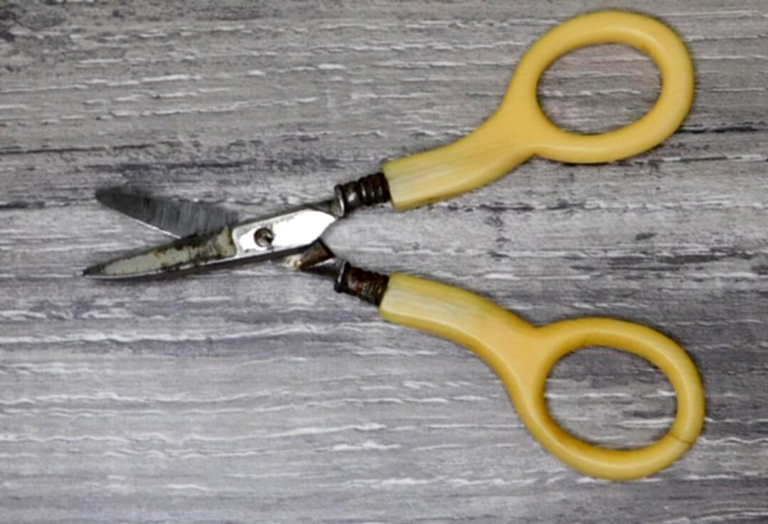 Vintage Celluloid Cuticle Scissors ~ Vintage Vanity Scissors - Etsy