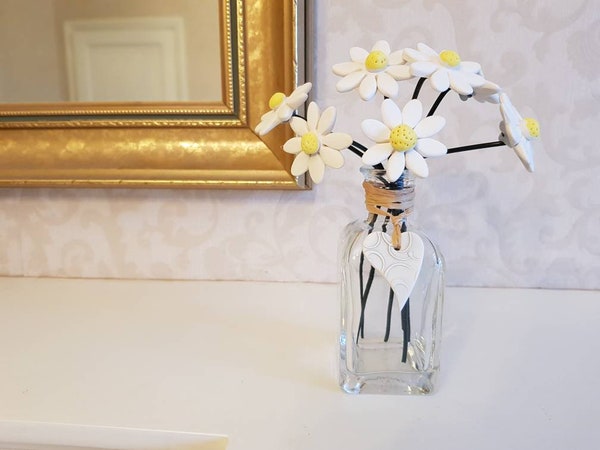 Real Pressed Daisy Keyring. Flower Resin Key Ring. Spring Accessories ...