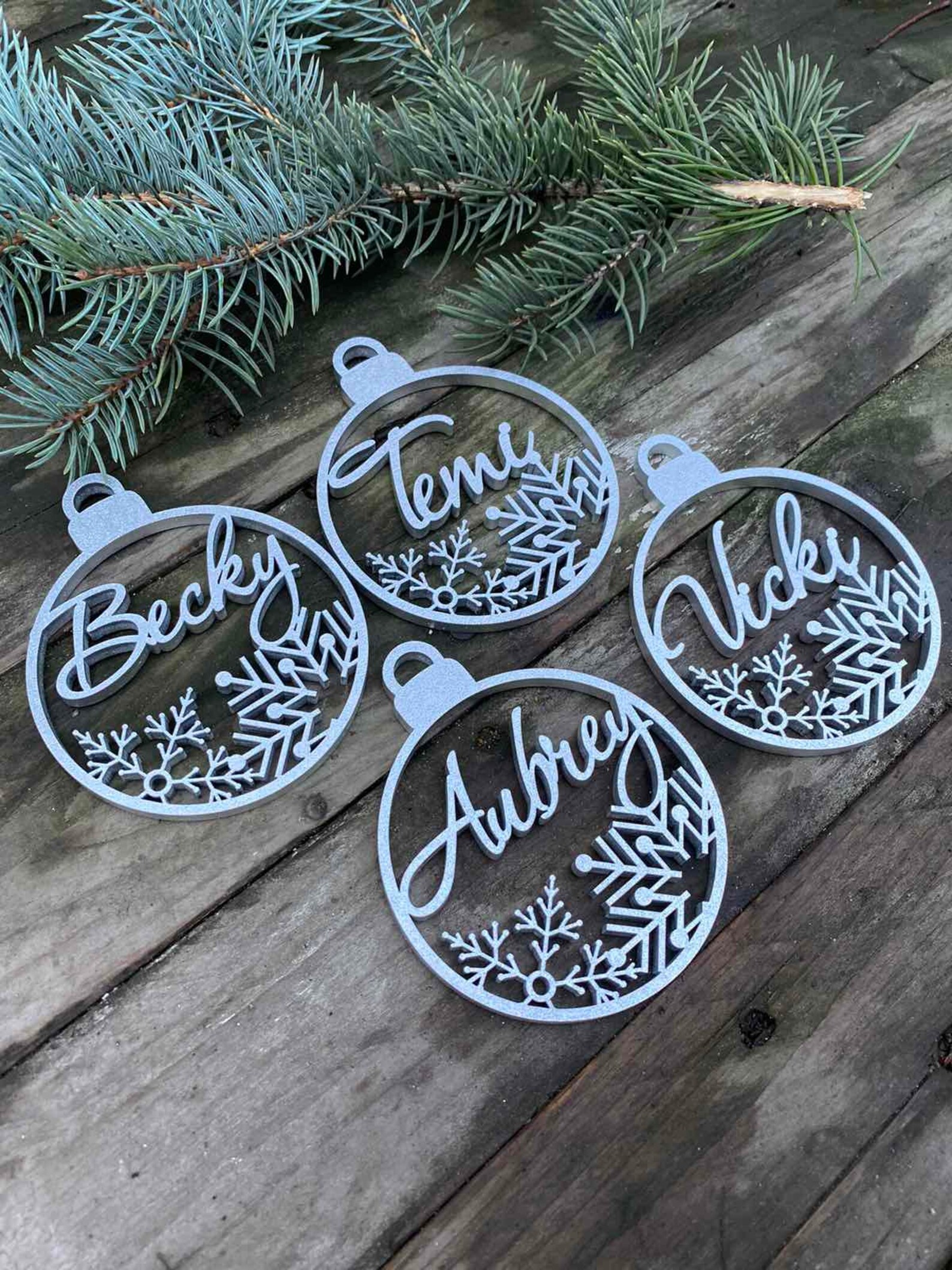 Custom CHRISTMAS Tree Baubles Christmas Tree Decor Personalized ...