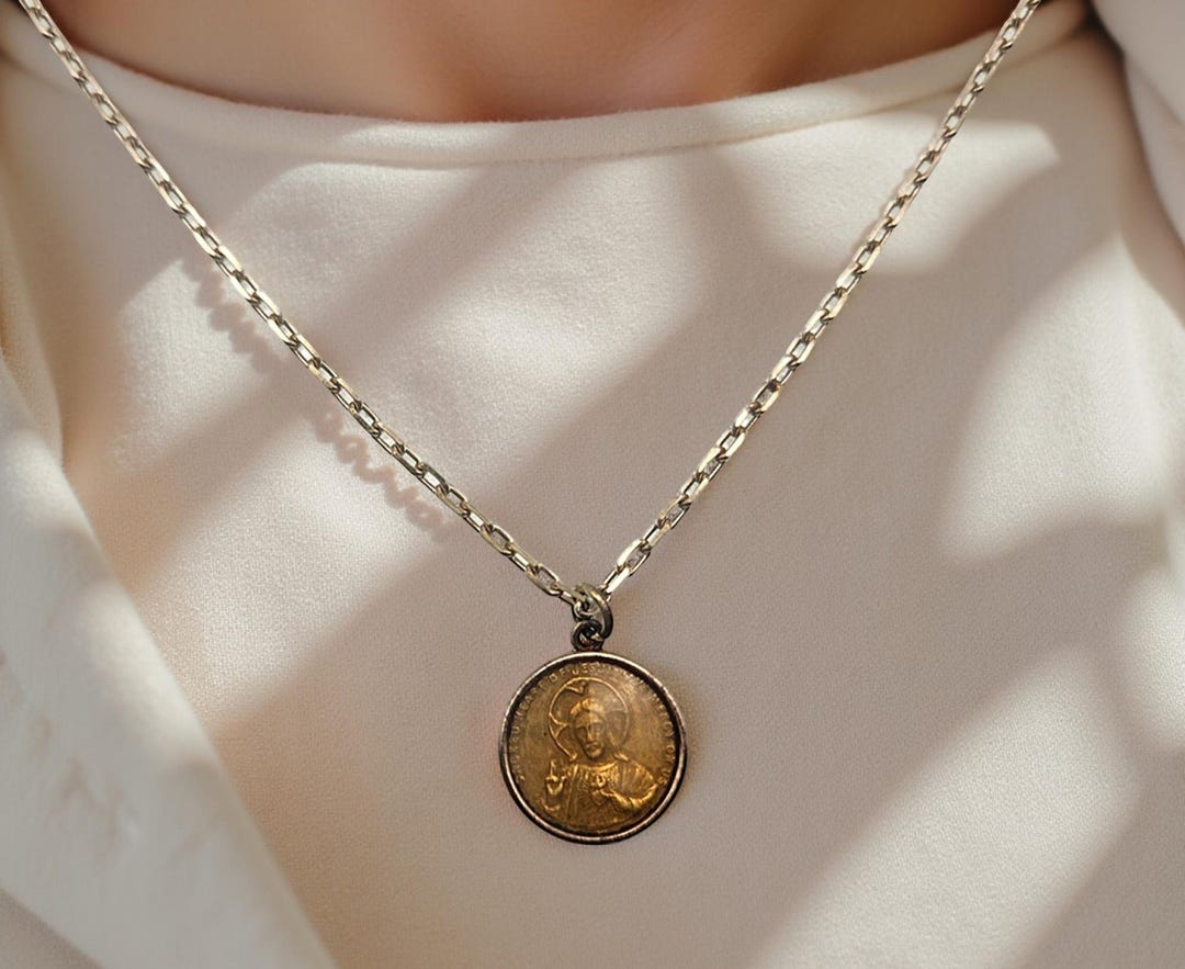 Vintage Sacred Heart of Jesus Medal | Sacred Heart Pendant Necklace ...