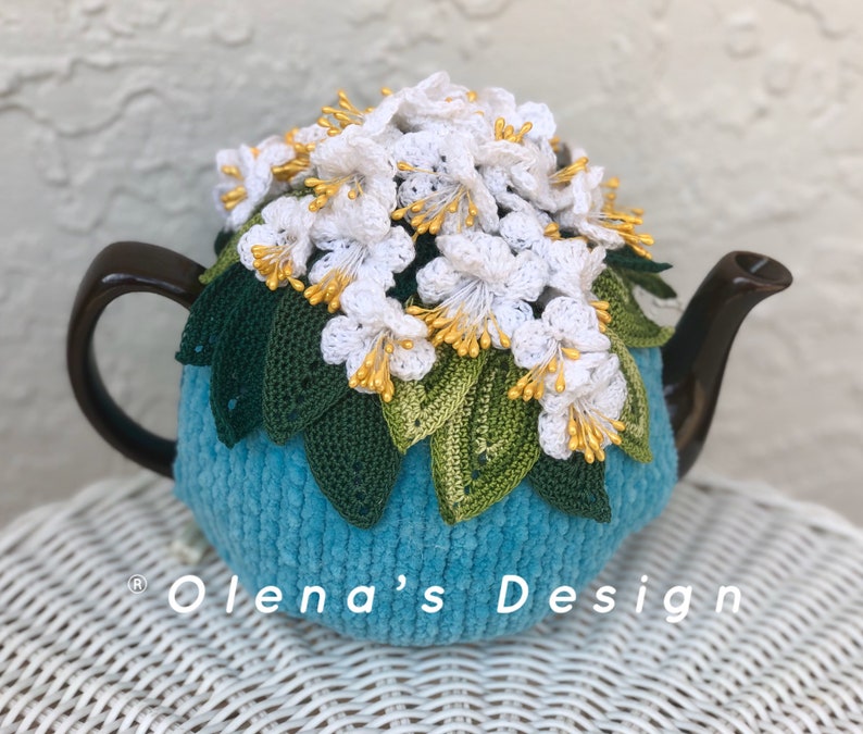 Crochet tea cozy blue tea cover white blossom tea cosy tea | Etsy