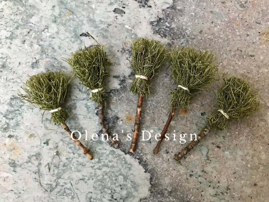 Set of 5 Miniature Handmade Round Excelsior Brooms Green 5.5"-6" Witch ...