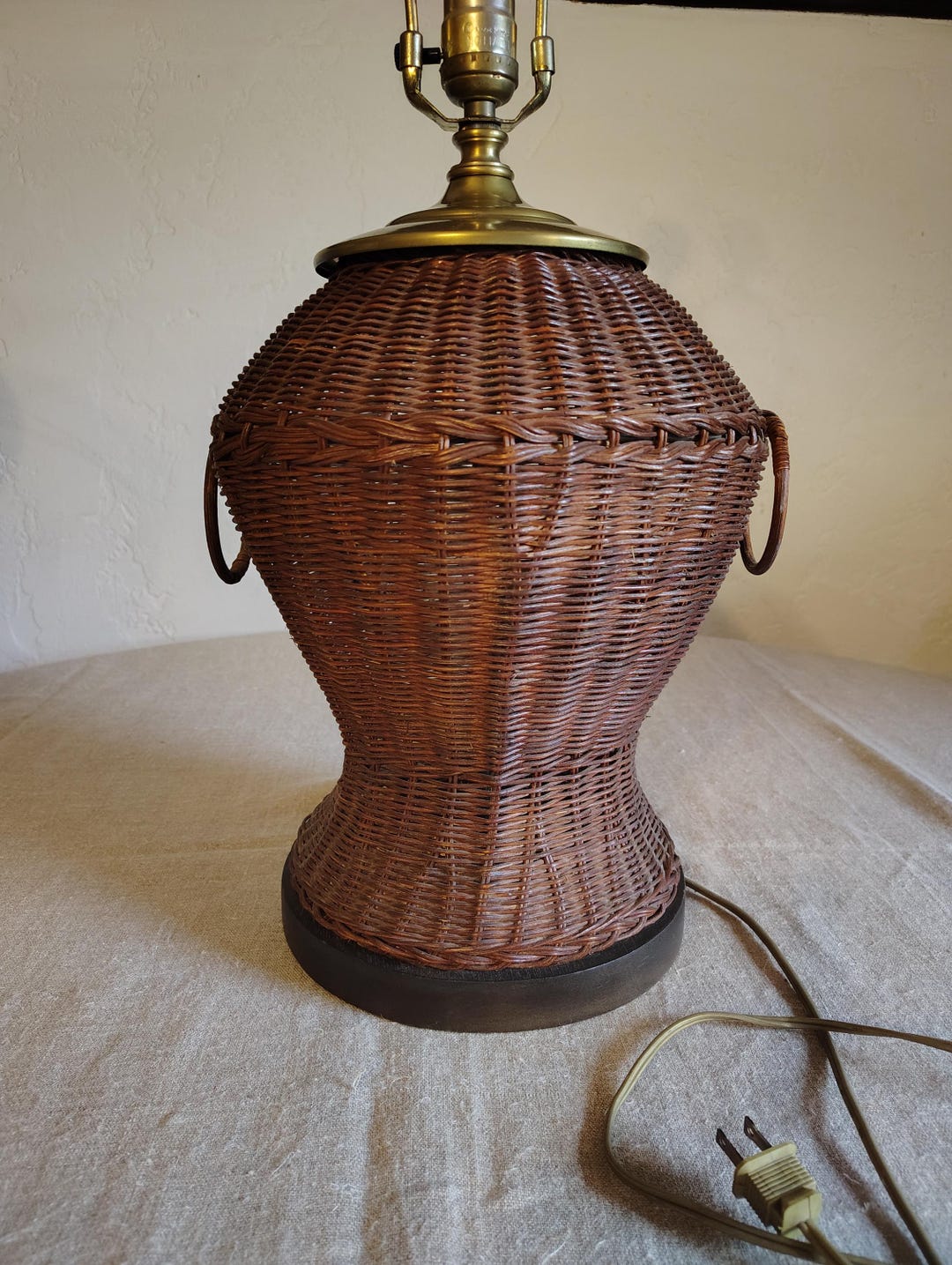 REED Cane Rattan Wicker MCM Circa 1970 Hollywood Regency Table Lamp ...