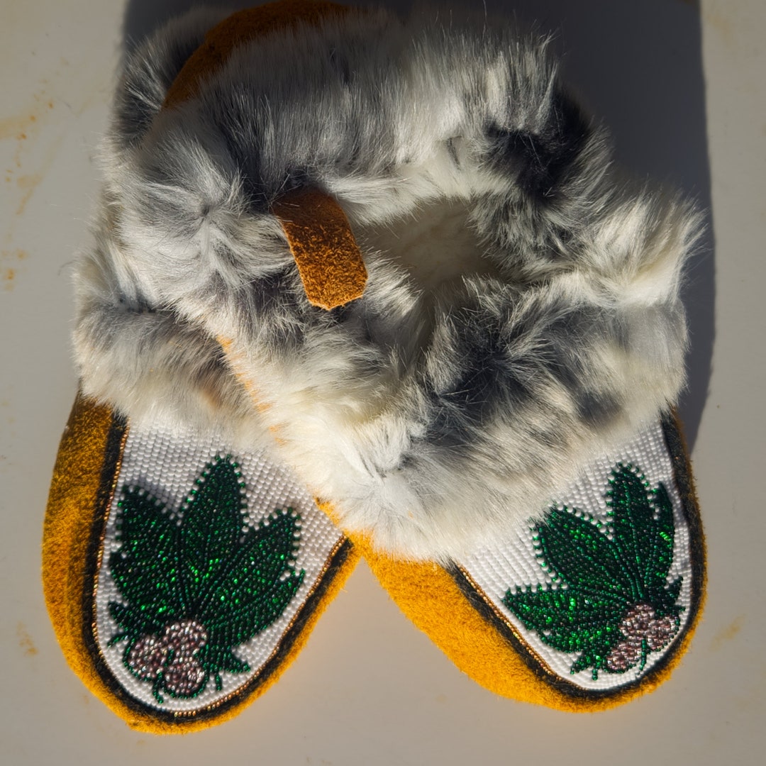 Green Leaf Slipper US Ladies Size 8 - Etsy