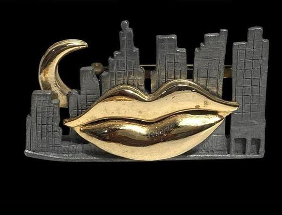 Vintage signed Ultra Craft New York skyline brooch wi… - Gem