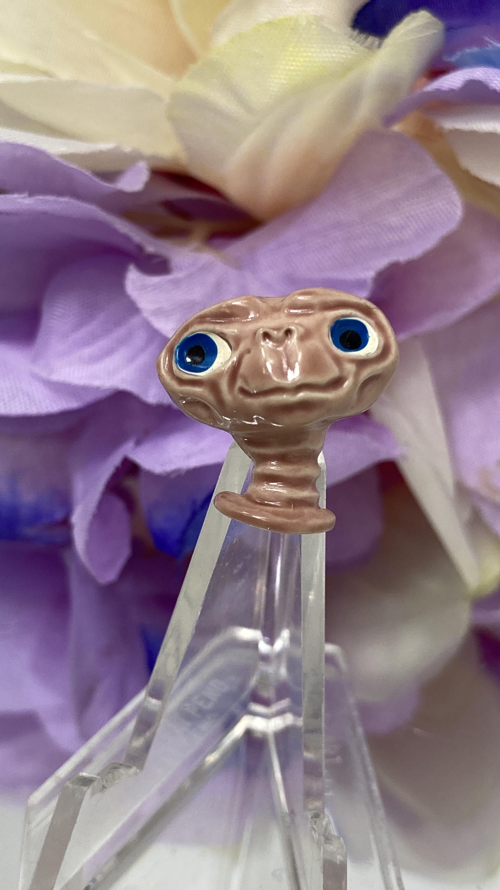 Vintage Early 1980s Collectible E.T Signed UCS, Extra Terrestrial Pin ...
