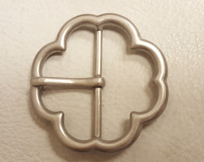 Flower Petal Belt Buckle in Matte Silver Plating Finish - Etsy