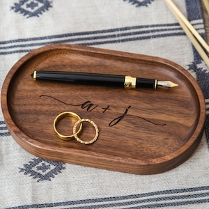 Engraved Floral Ring Tray - Round or Oval Jewelry Tray, 5th Wedding ...