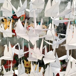 20 Strands/6 White Crane Backdrop -party Backdrop- Origami Cranes ...