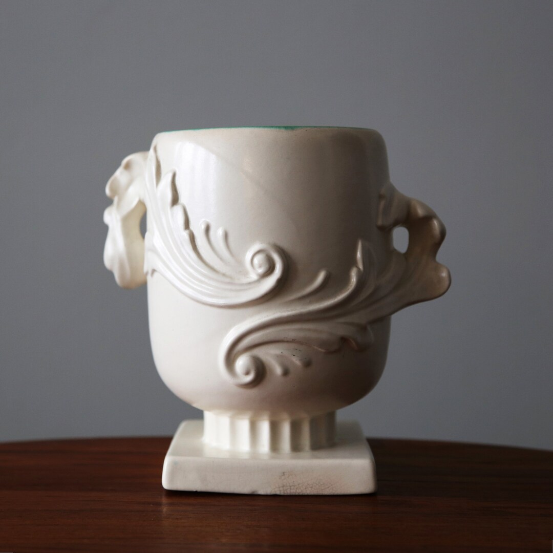 Vintage Red Wing Pedestal Vase Scroll / Leaf Pattern 1107 Mid Century ...