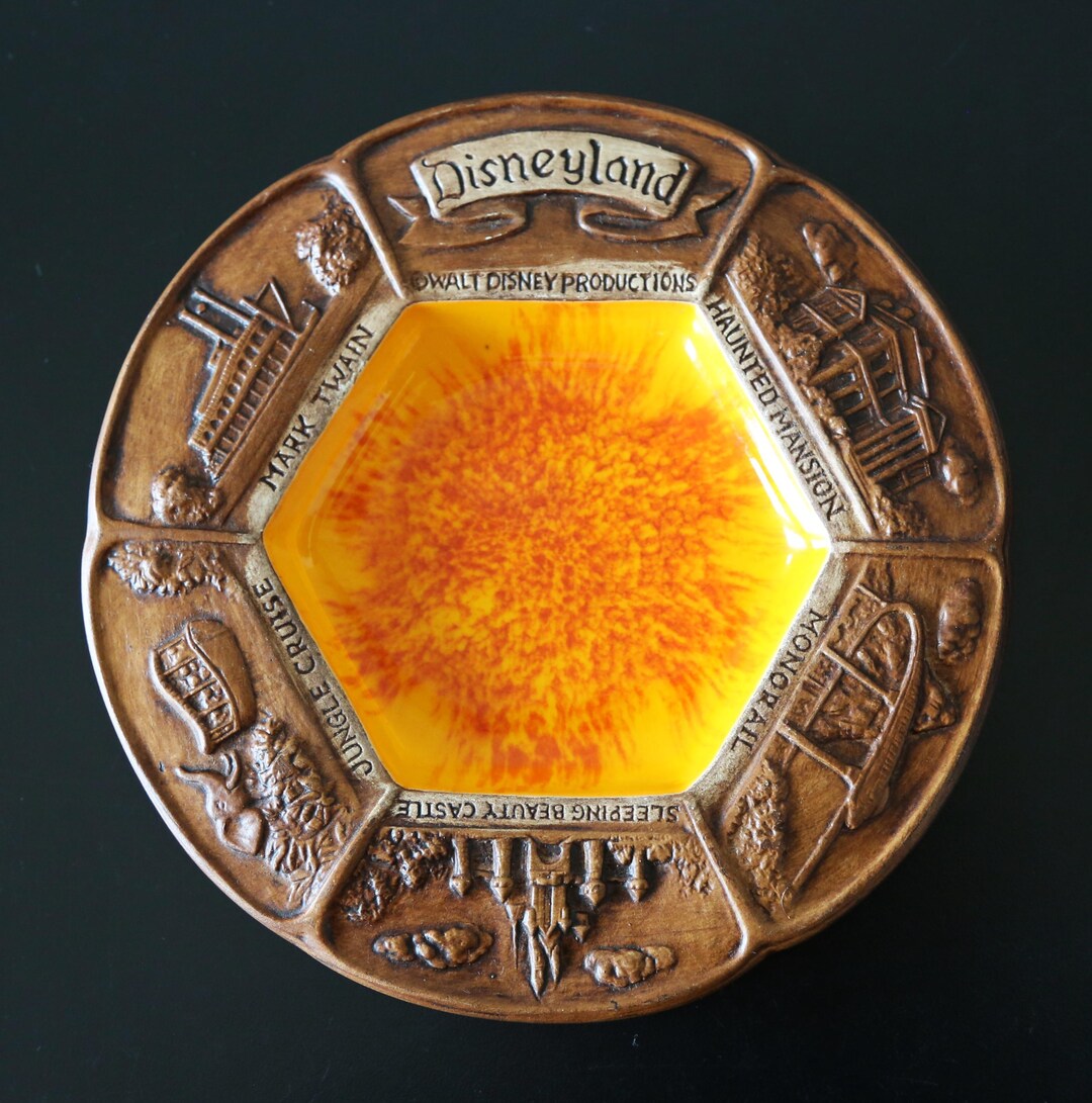 Vintage Disneyland Collectible Plate Amusement Park Souvenir Treasure ...
