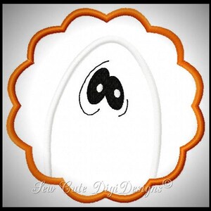 Cute Halloween Ghost Inside a Scallop Shaped Appliqued Circle - Etsy