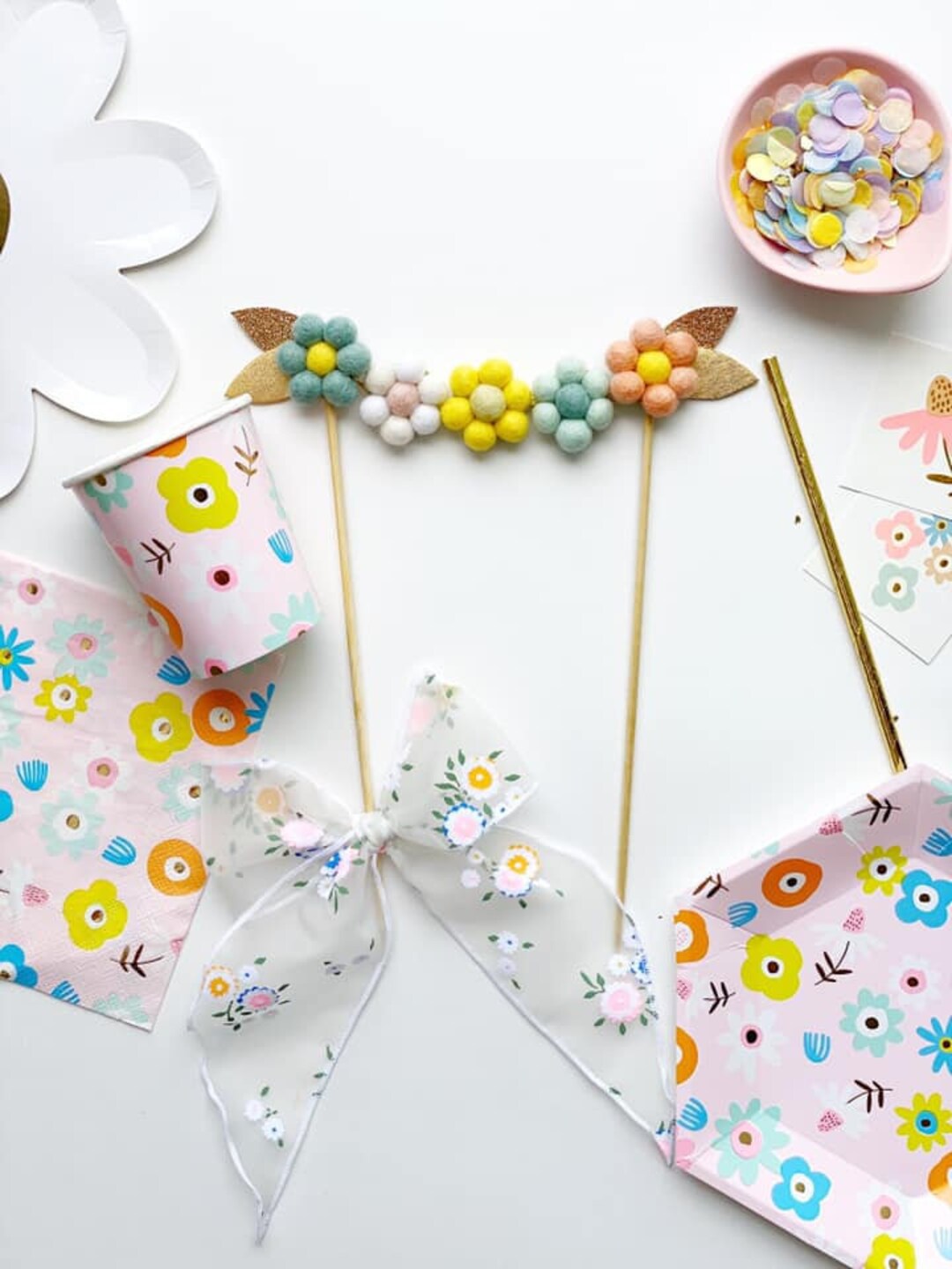 RETRO DAISY // Cake Topper // You Pick the Flower Colors - Etsy