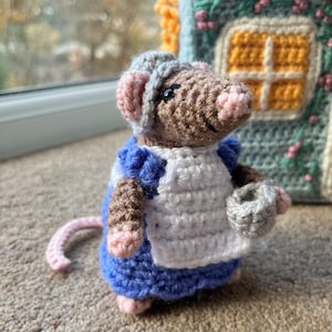Grandma Mouse's House Crochet Pattern - Etsy