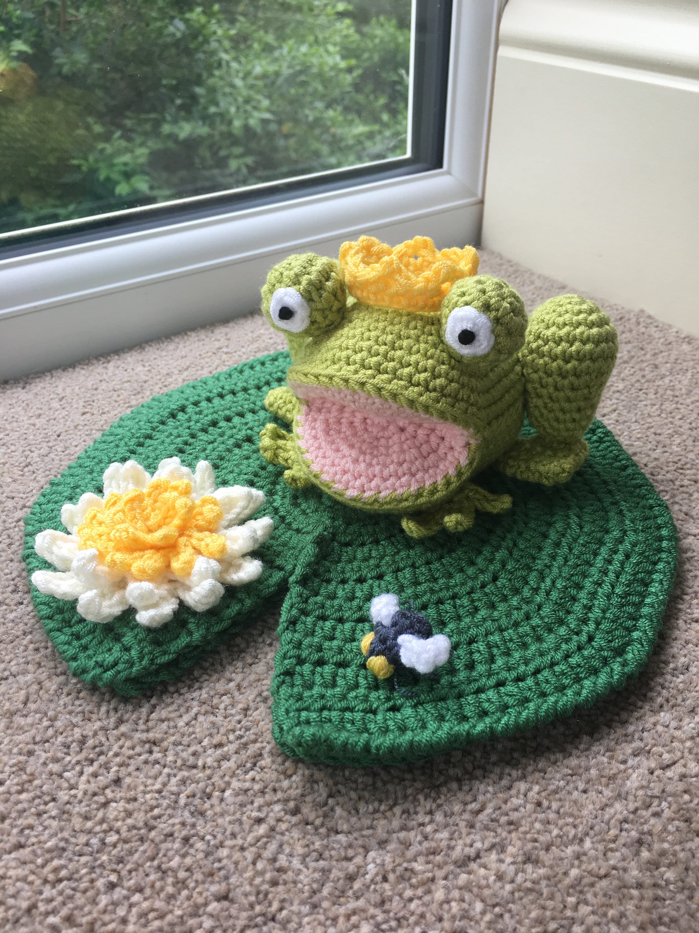 Lily Pad And Frog Template