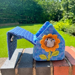 Sparrow and Chicks Birdhouse Crochet Pattern - Etsy