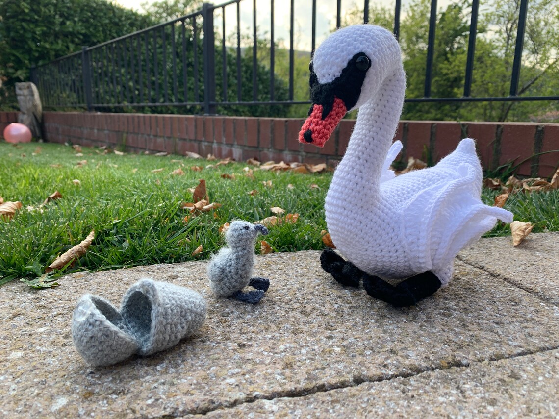 Swan With Hatching Cygnet Crochet Pattern - Etsy