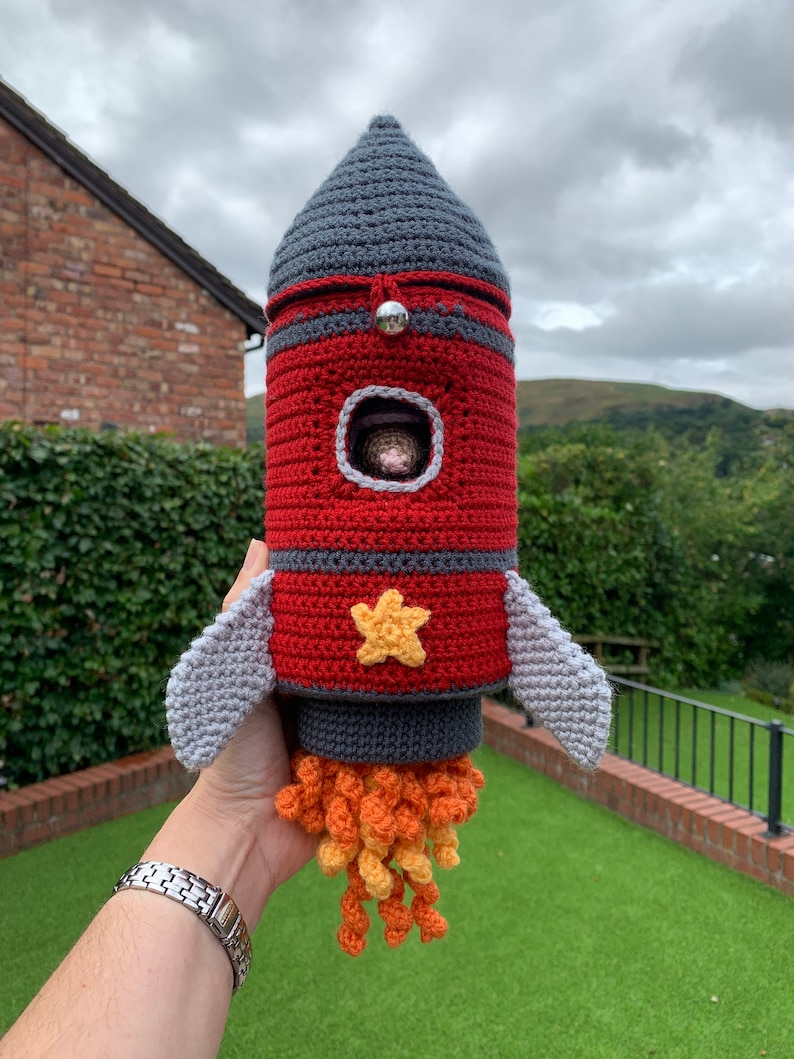 Mouse in a Rocket Crochet Pattern - Etsy