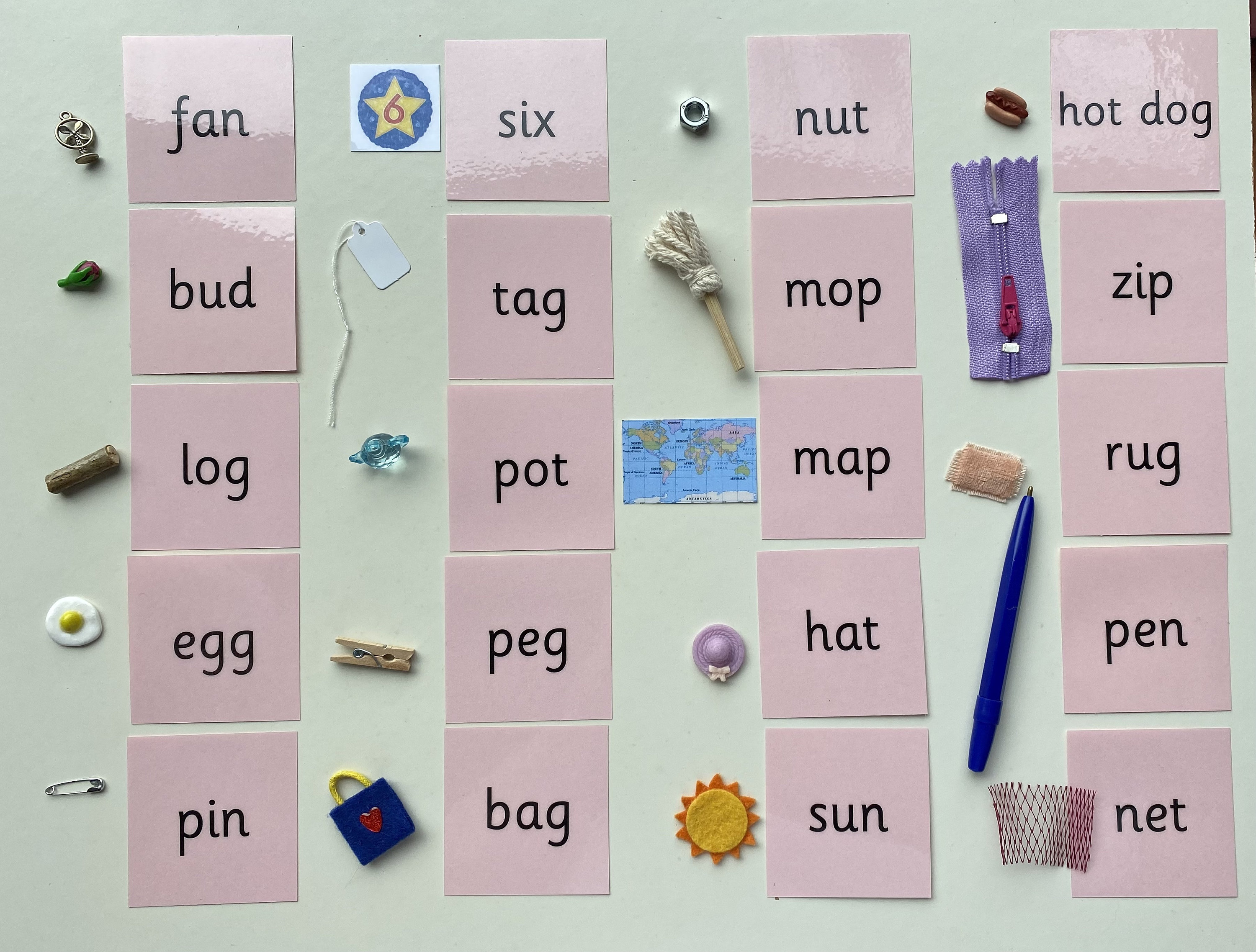 Montessori Pink Series Short I Bingo, aprende a leer palabras CVC - México