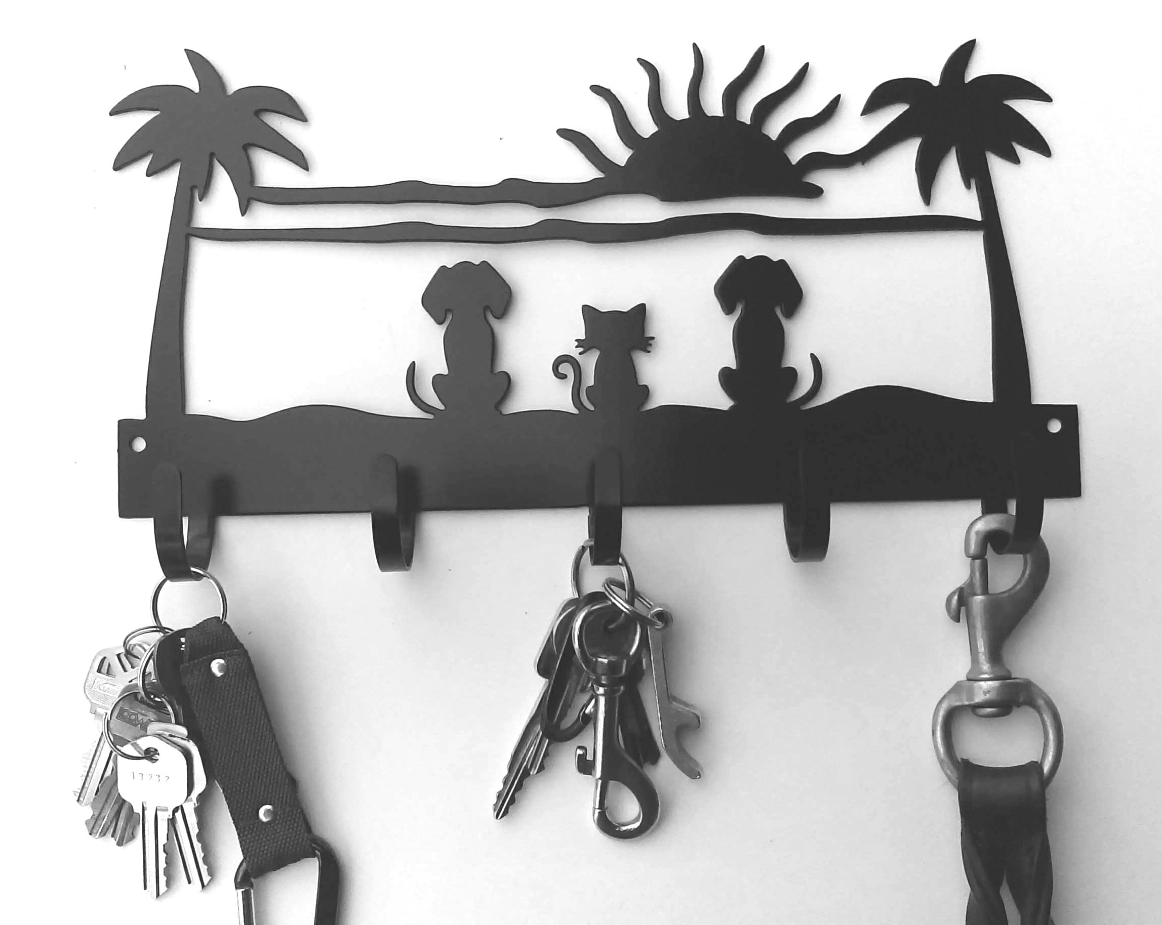Dogs and Cat at the Beach Key Hook Wall Key Holder Jewelry Belt Scarf ...